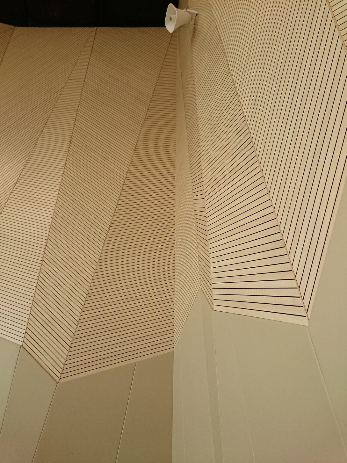 LYRIC – SELLMAX LTD.